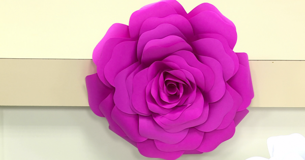 Rosas de papel com Tatiane Nascimento