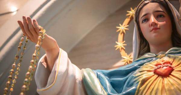 Como Maria cooperou no plano da salvação?