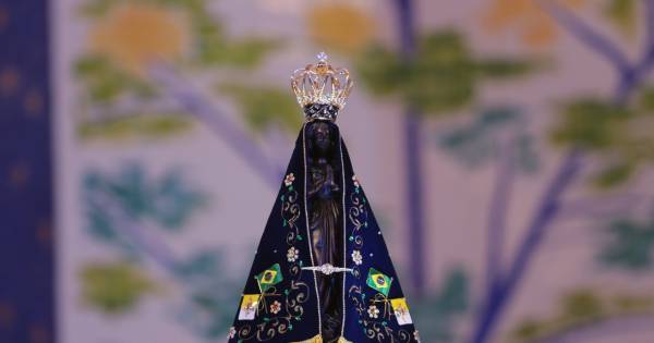 Agradeça à Mãe Aparecida por este ano!