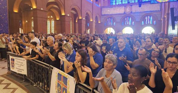 ECC celebra 55 anos com Romaria ao Santuário Nacional