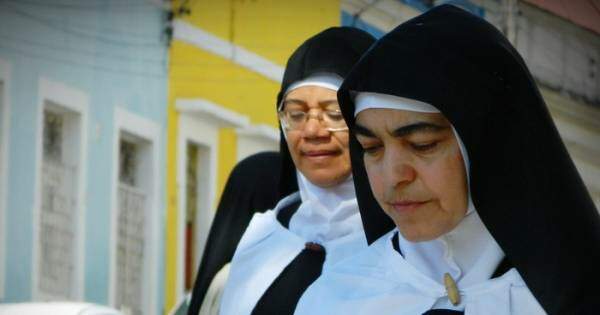 Por que as freiras vestem Hábito Religioso?